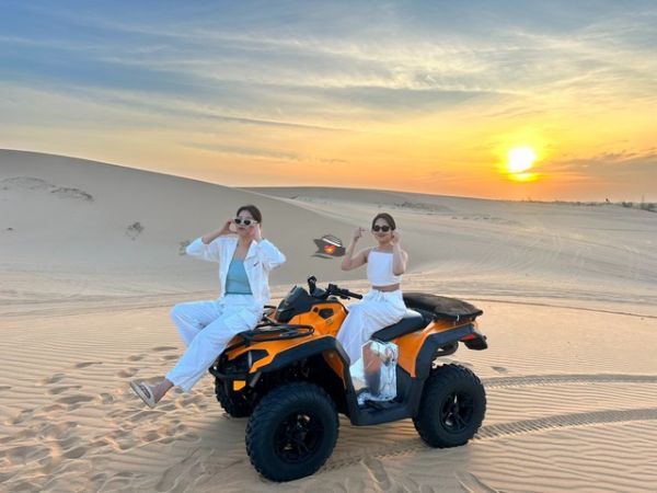 Mui Ne Sunset Jeep Tour